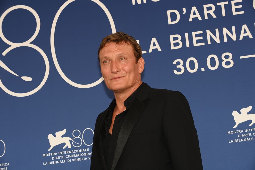 Oliver Masucci racconta Polanski: «Quell’ultimo giorno di set, con la ...